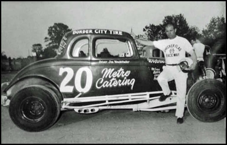 Checker Flag Raceway Coupes – Yesterday's Speedways